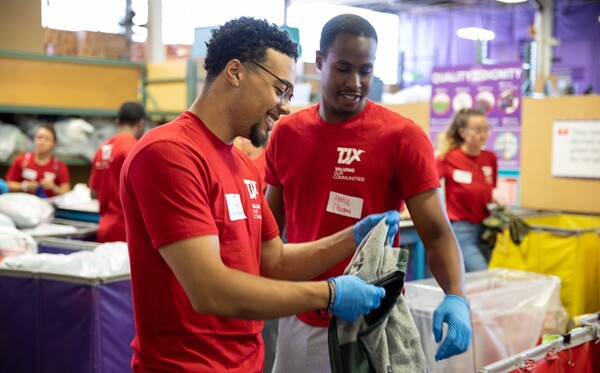 TJX "베드 배스 & 비욘드의 불행은 나의 행복"